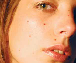 Savoir mettre en valeur ses grains de beauté